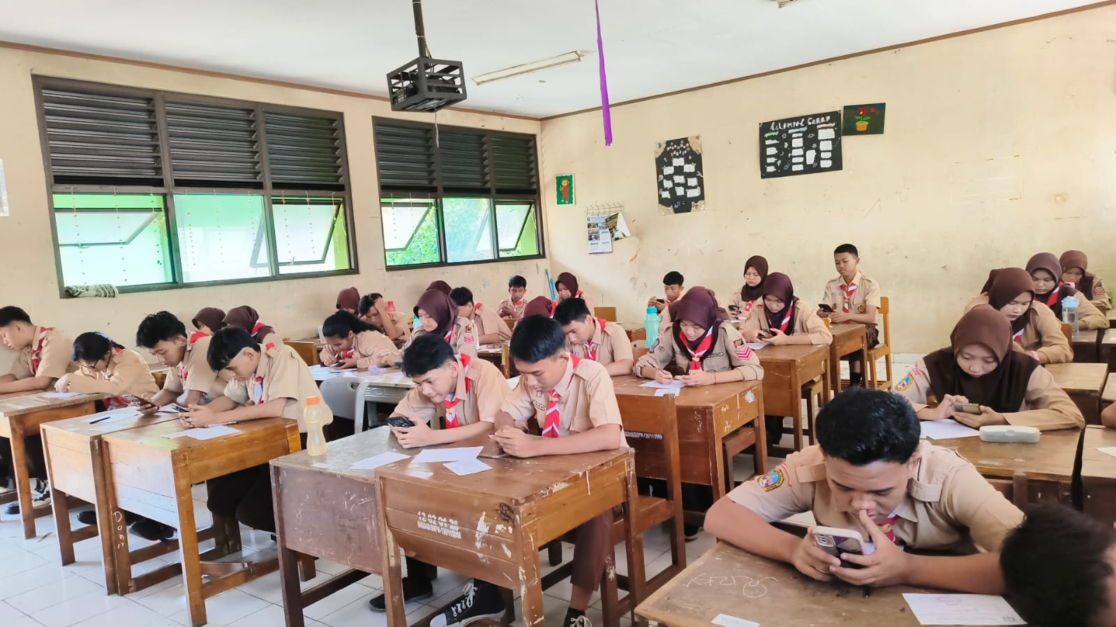 SMP Negeri 136 Jakarta — Wali Kelas